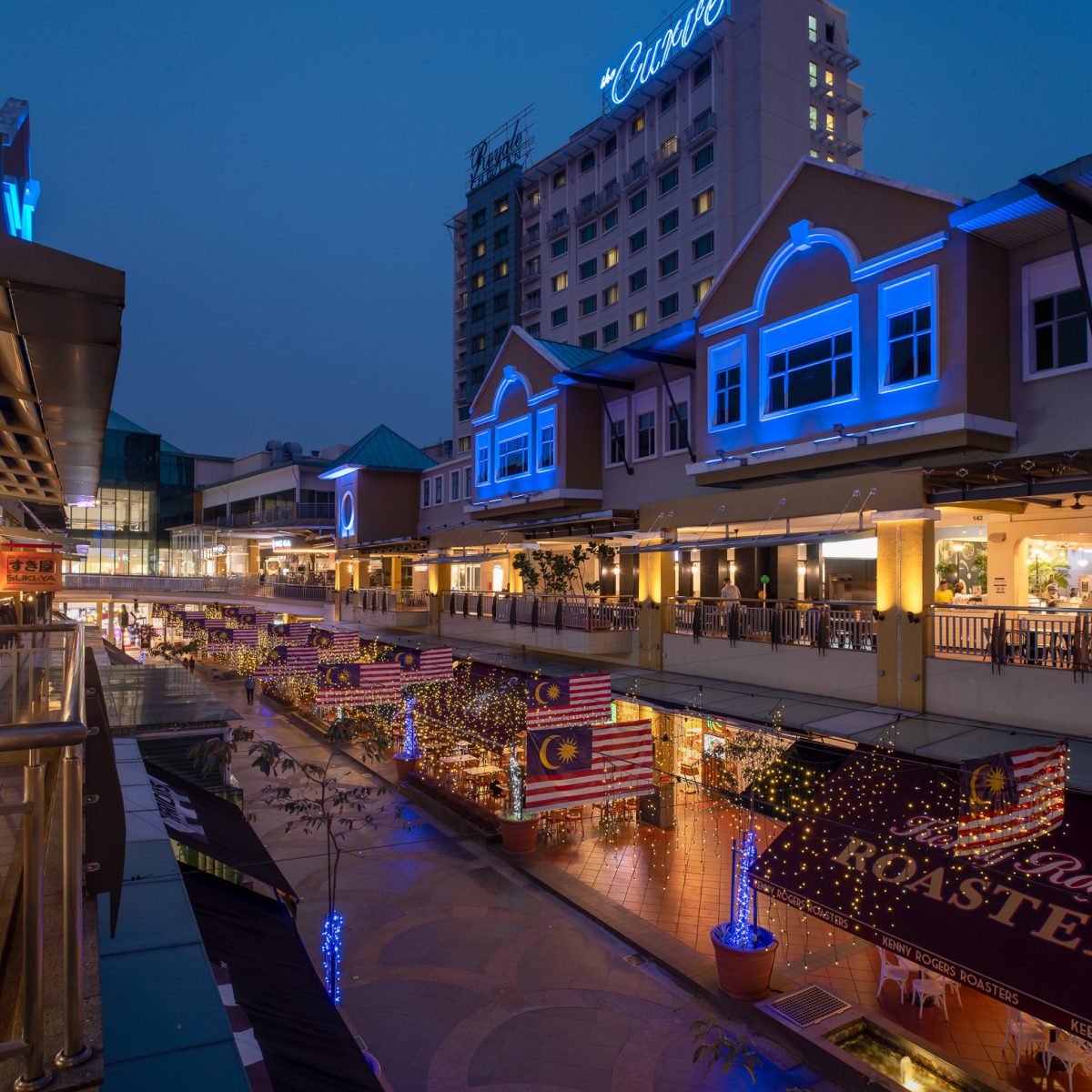 the Curve - Mutiara Spaces